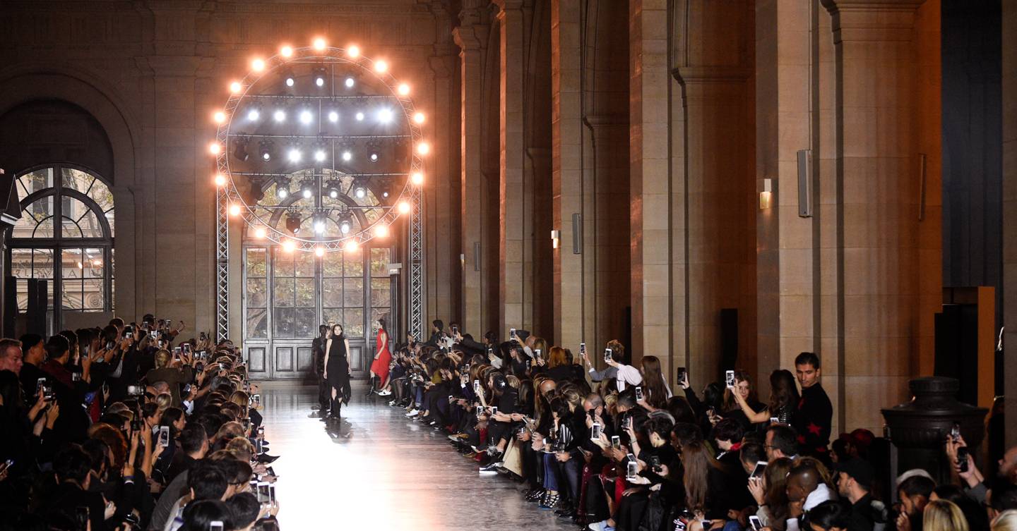 Givenchy Spring 2018 ready-to-wear menswear seduces with rock'n'roll ...